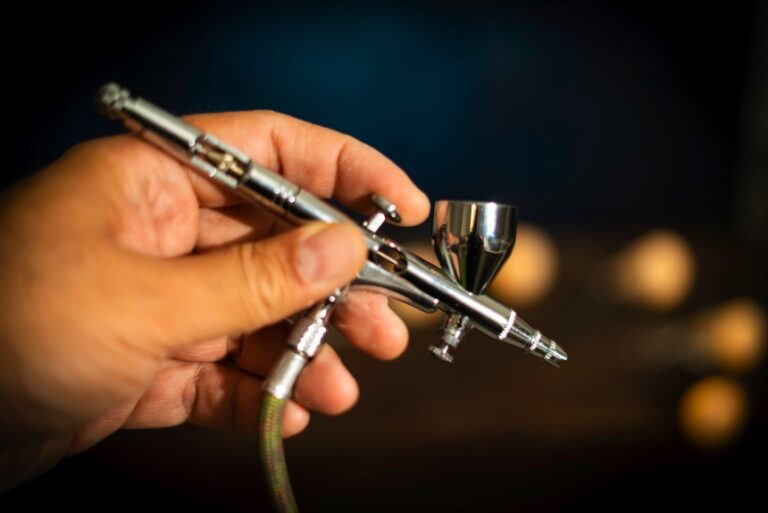 Airbrush Types: Basic Info & Examples