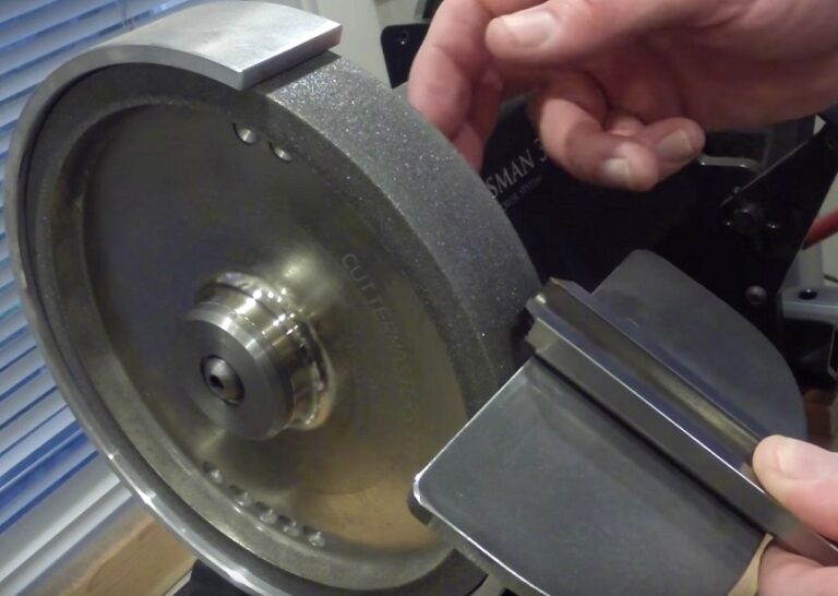 How to Sharpen Wood Lathe Tools: Easy Ways & Steps [Upd. 2021]